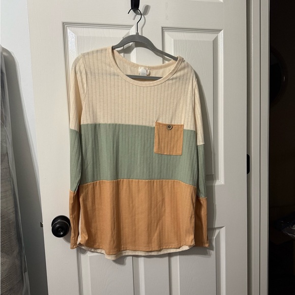 BiBi | Tops | Bibi Colorblock Long Sleeve Tee Cream Green And Tan ...